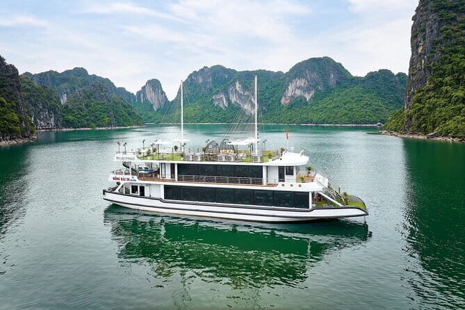 Halong Bay Day Tour Luxury Cruise With Jacuzzi and Buffet Lunch - Introduction