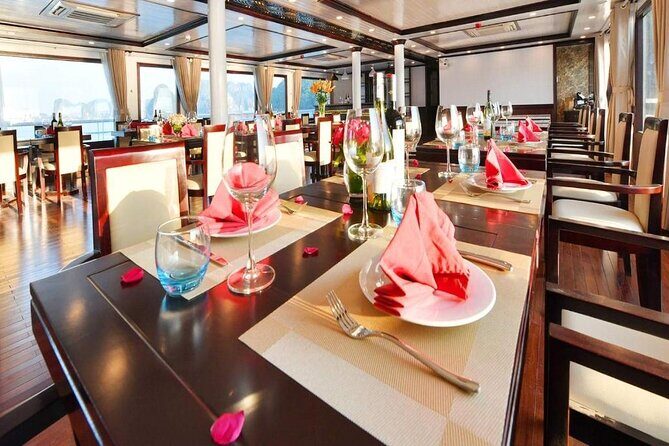 Halong Bay Deluxe Sapphire Cruise with Oceanview Balcony - How Do the Reviews Reflect the Experience?