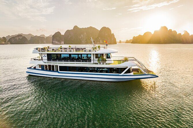 Halong Bay Full Day Tour-all included: Kayak, Titop, Swim, Lunch - Key Points