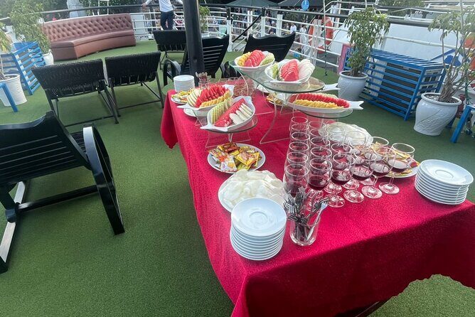 HaLong Bay Full Day With Surprise Cave, Kayaking, Swimming,Lunch - Visiting Sung Sot Cave