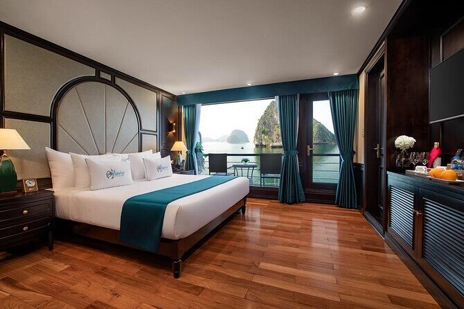 HaLong Bay - Lan Ha Bay with 5-Star Cruise & Balcony Cabin - Key Points