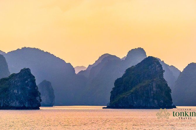 Halong bay luxury cruise 2D/1N: Kayaking, Swimming, Titop island & Surprise cave - FAQ