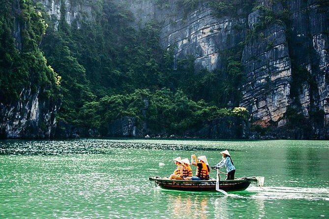 Halong Bay Luxury Cruise Full Day Tour from Hanoi: All inclusive - The Experience in Context
