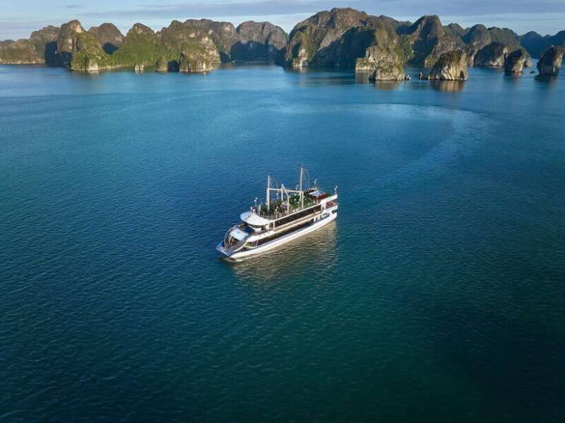 Halong Bay Luxury Cruise: Kayak&Swim,Cave, Party BEST SELLER - Who Will Appreciate This Tour?