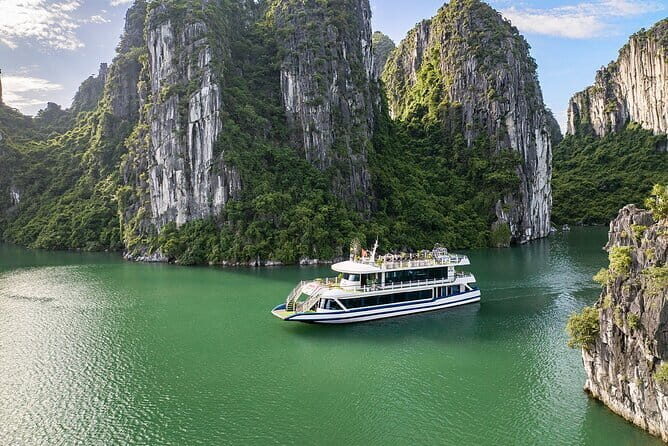 Halong Bay Luxury Day Trip with Hercules Cruise From Harbor - A Closer Look at the Experience