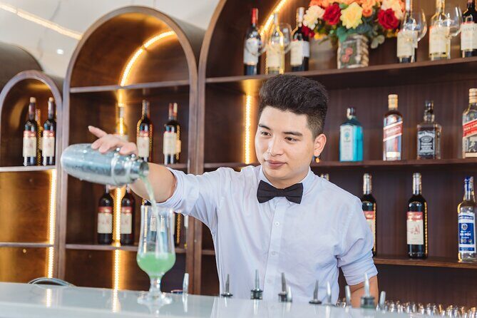 Halong Bay Luxury Party Day Cruise with Kayaking and Buffet Lunch - FAQ