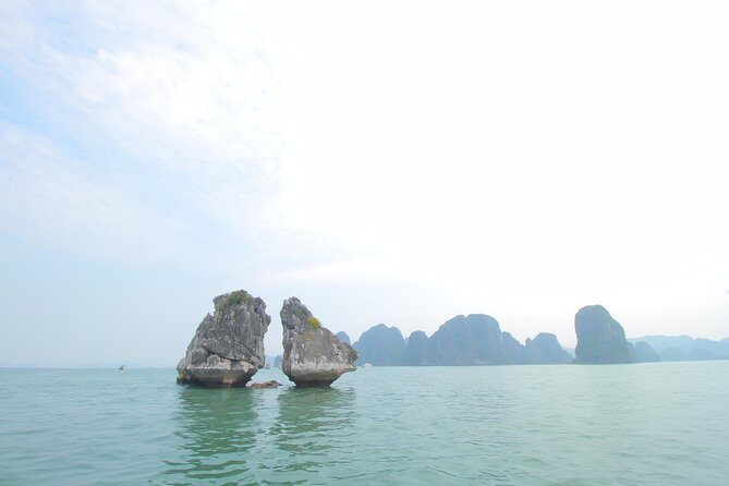 Halong Bay Private car and boat full day - FAQ