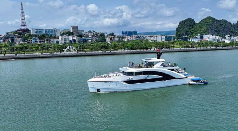 Halong Bay Saquila Yacht discover Sung Sot Cave,Titop Island - Who Should Consider This Tour?