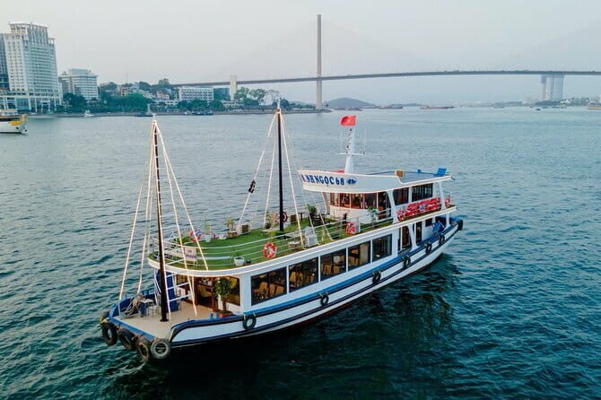 Halong Bay Shore Excursion 6 Hour Private Cruise from Cruise Port - Exploring the Ha Long Bay Shore Excursion: A 6-Hour Private Cruise Review