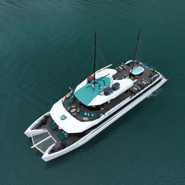 Halong & Lan Ha Bay 1-Day Catamaran Cruise from Hanoi - Key Points