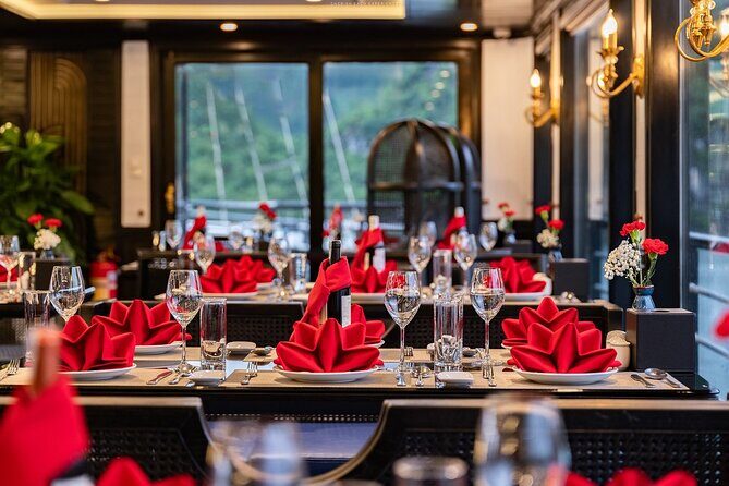 Halong & Lan Ha Bay Luxury Cruise 3 Days 2 Nights from Hanoi - Key Points