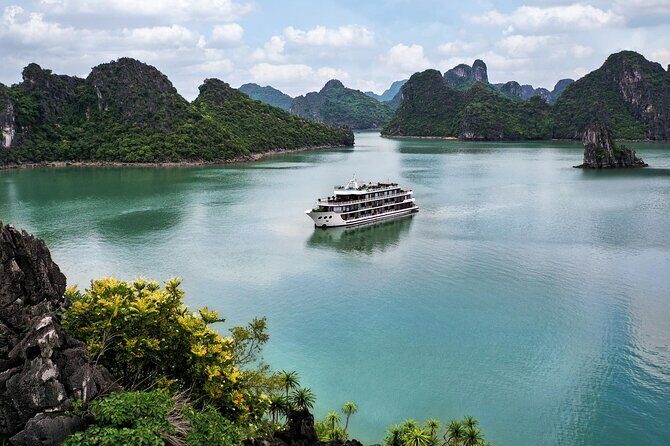 Halong & Lan Ha Bay with Dora 5 Star Cruise 3D2N from Hanoi - Key Points