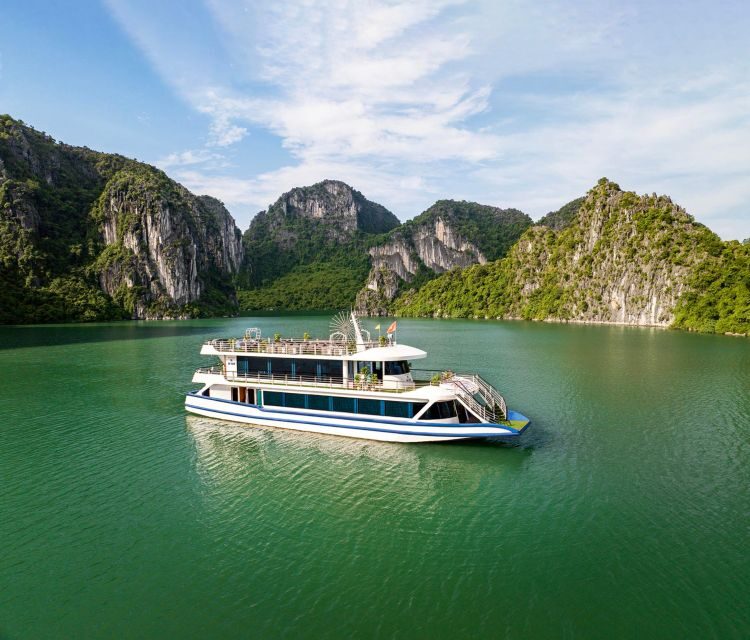 Halong Luxury cruise day trip, buffet lunch & Limousine bus - An In-Depth Look at the Halong Bay Day Trip
