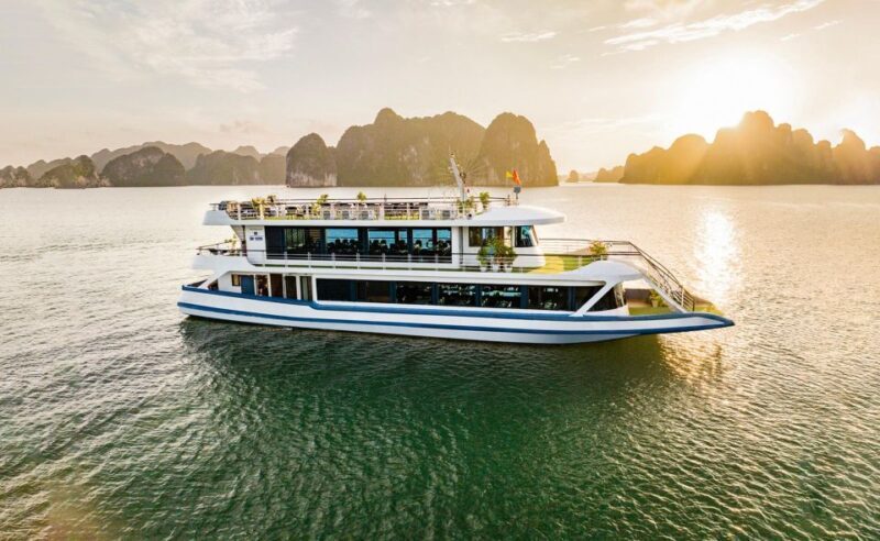 Halong Luxury cruise day trip, buffet lunch & Limousine bus - What Travelers Can Expect from the Experience