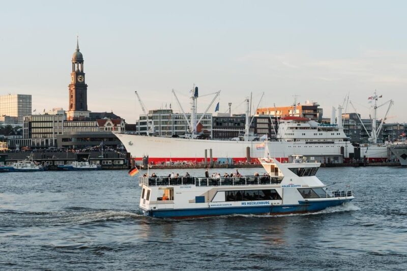 Hamburg: 1 hour harbor boat Tour Hamburg - What to Expect on Your Hamburg Harbor Tour