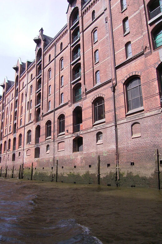 Hamburg: 1-Hour Harbor Cruise - Practical Tips for Booking and Enjoyment