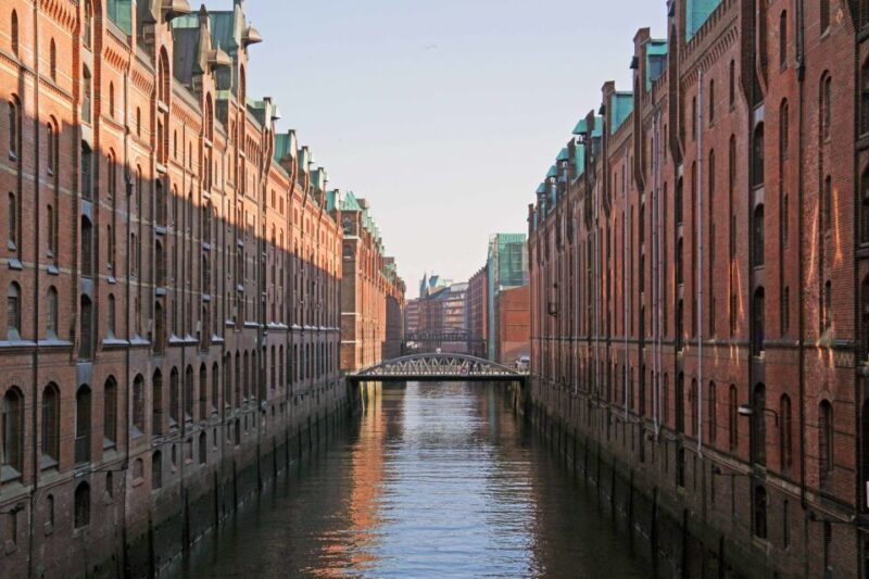 Hamburg: 2.5-Hour Discovery Tour - Why This Tour Works for Travelers