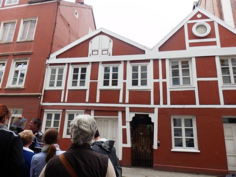 Hamburg: 2-Hour St. Georg Walking Tour - Discovering St. Georg: What the Tour Brings to You