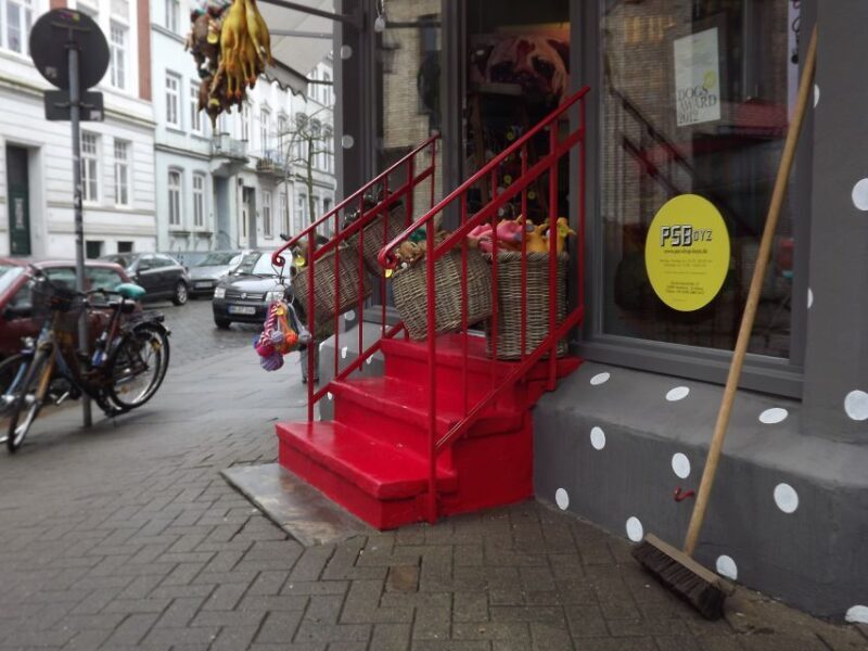 Hamburg: 2-Hour St. Georg Walking Tour - Who Should Give This Tour a Try?