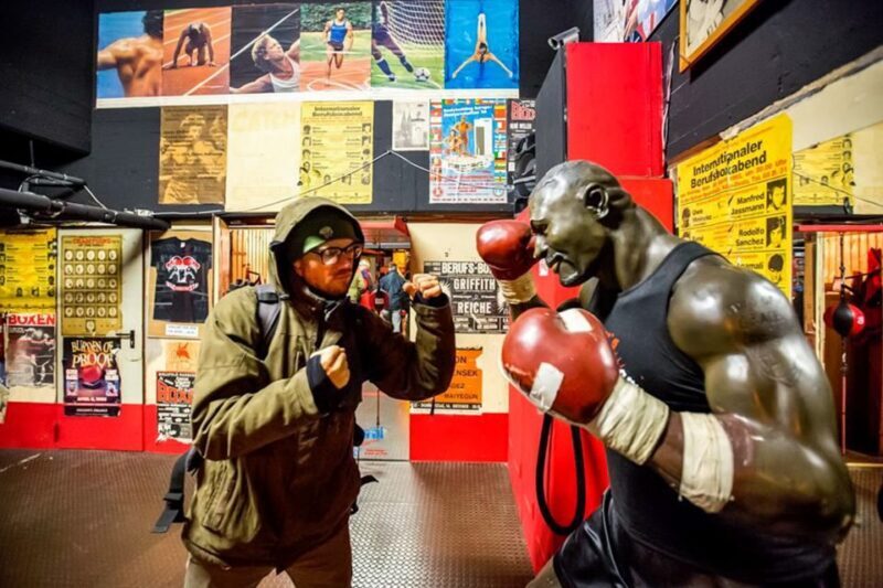 Hamburg: Adults Only Reeperbahn Tour - Key Points