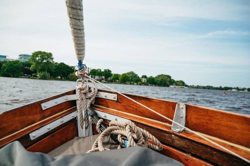 Hamburg: Alster River Sailing Tour on a 2-Masted Sailboat - FAQs