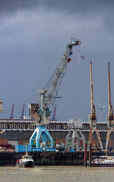 Hamburg: Bungee Jumping 50 Meters High over the Harbor - Final Thoughts