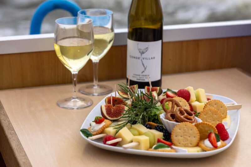 Hamburg: Cheese & Wine Cruise - Key Points