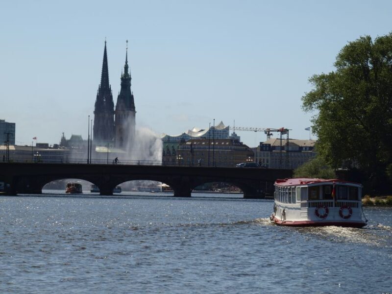 Hamburg: City Cruise on Alster Lake - Practical Tips for Travelers