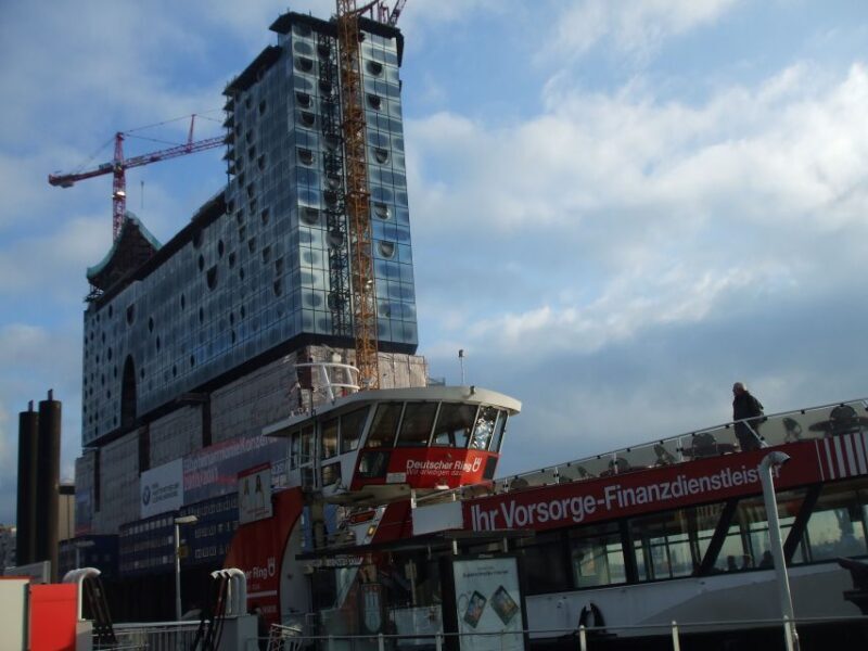 Hamburg: City Tour by Bike with Elbphilharmonie - Key Points
