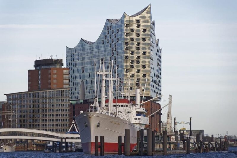 Hamburg: Discover Hamburg from landmark to landmark - Key Points
