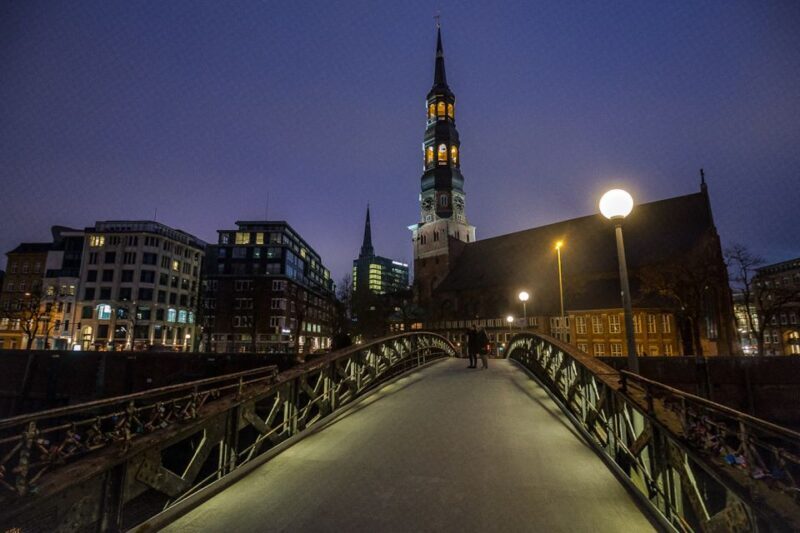 Hamburg: Eerie Speicherstadt Tour - Key Points