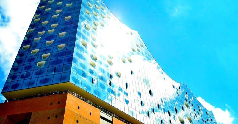Hamburg: Elbphilharmonie Plaza, Highlights & Surroundings - The Pros and Cons