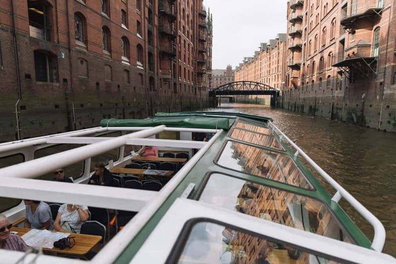 Hamburg: Grand harbor tour, 1 hour - Practical Considerations