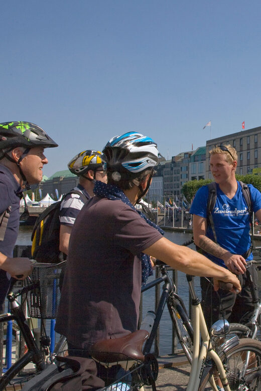 Hamburg: Guided Bike Tour - Key Points
