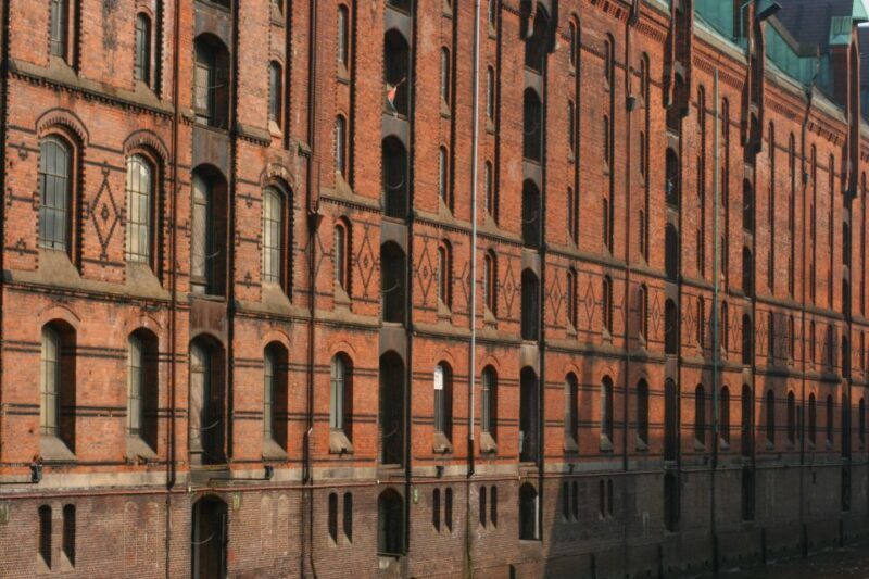 Hamburg: Guided Port Walk for Families - Exploring the Landmarks