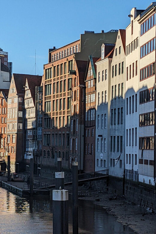 Hamburg: Guided Tour in French, the essentials in 2,5 hours! - The Sum Up