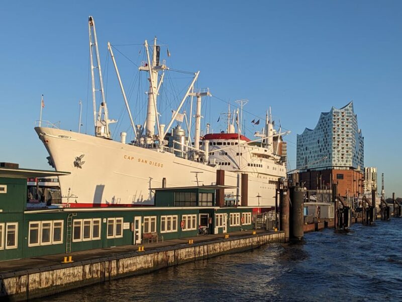 Hamburg: Guided Tour in French, the essentials in 2,5 hours! - FAQ