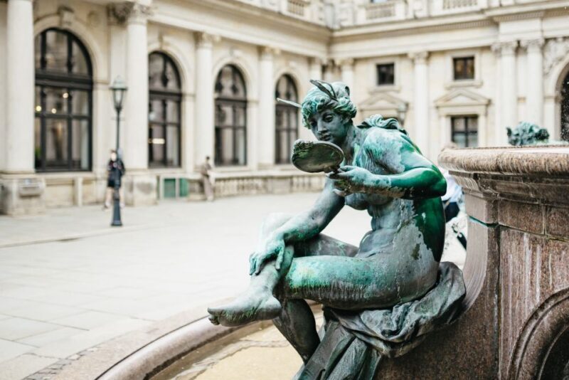 Hamburg: Guided Walking Tour for Magic Fans - Who Should Book This Tour?