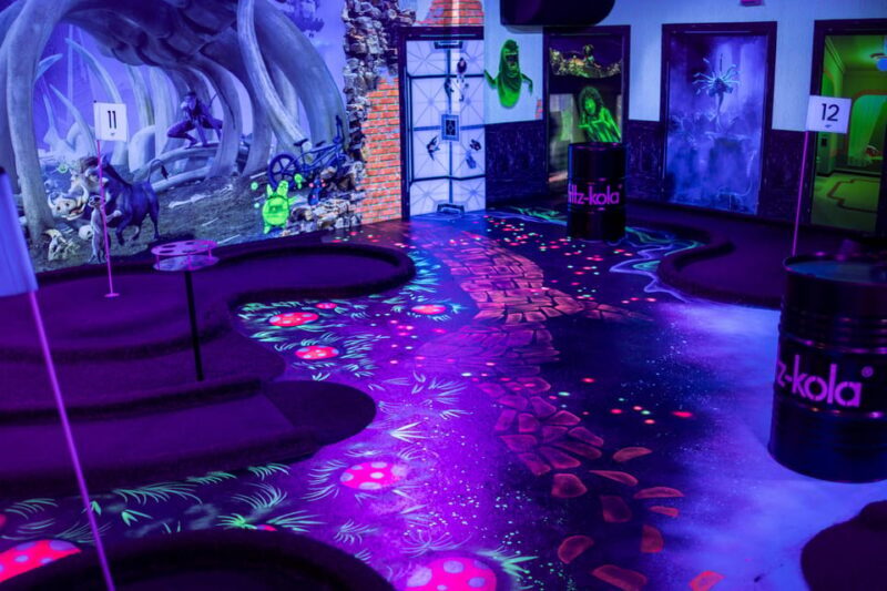 Hamburg: Moviegolf Experience - An Inside Look at the MovieGolf Experience in Hamburg