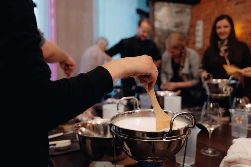 Hamburg: Mozzarella course with accompanying wines (Alte Schmiede Ottensen) - What This Experience Offers