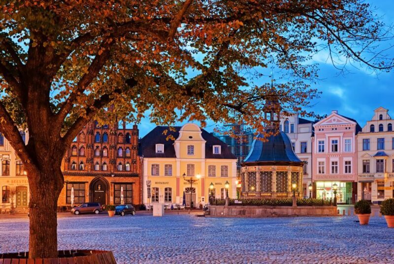 Hamburg: Old Town Highlights Private Walking Tour - Key Points