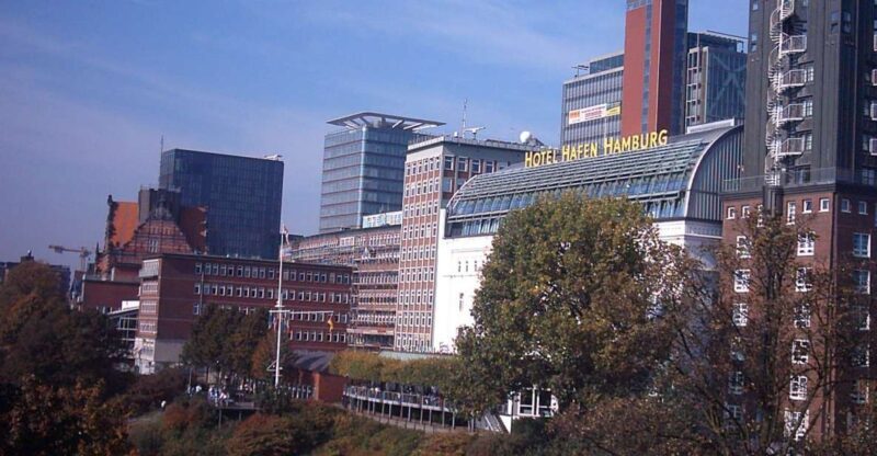 Hamburg: Private 75-Minute Tour of St. Pauli - The Reeperbahn: Beyond Clichés