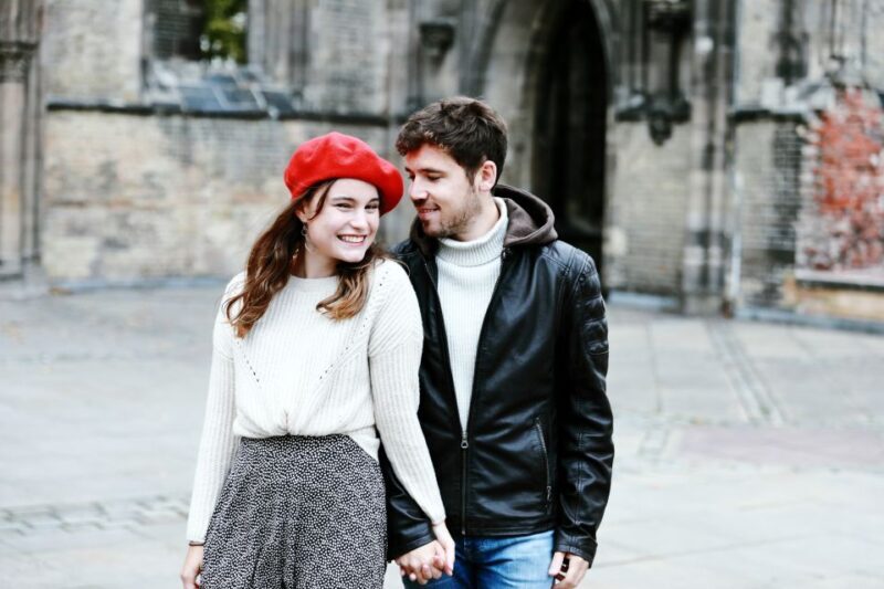 Hamburg: Private Couples' Photoshoot and Walking Tour - Discovering Hamburg with a Personal Touch