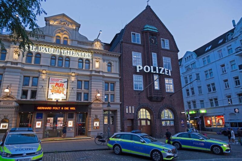 Hamburg: Private Reeperbahn Guided Walking Tour - FAQ