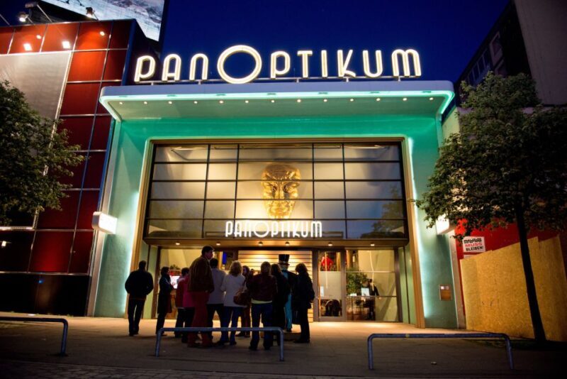 Hamburg: Private Tour Red Light District Walking Tour - In-Depth Look at the Hamburg St. Pauli Private Tour