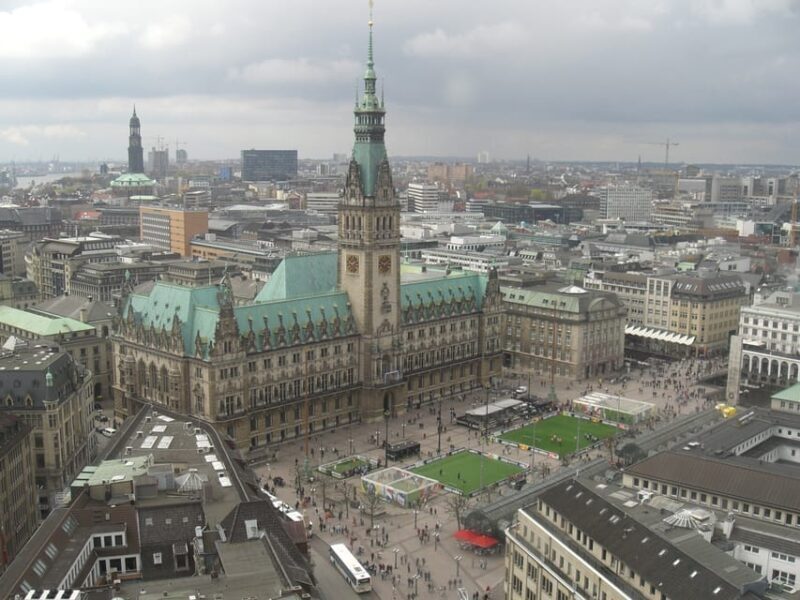Hamburg: Private - Town Hall, Speicherstadt, Elbphilharmonie - Starting Point and Overview