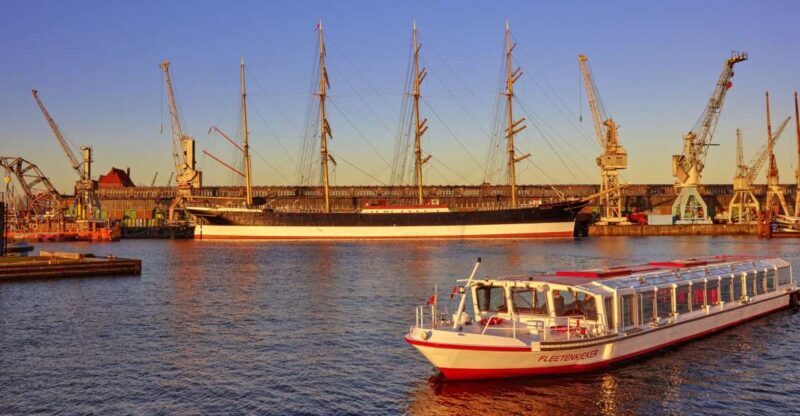 Hamburg: Sightseeing Cruise through the City's Waterways - A Deep Dive into Hamburg’s Waterway Tour