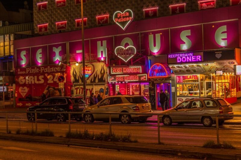 Hamburg: Sin & Sex Guided Tour of Reeperbahn - Who Will Love This Tour?