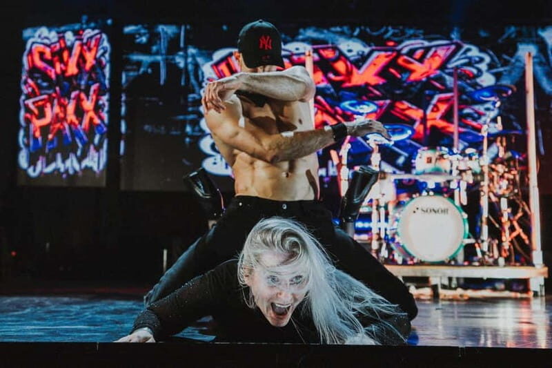 Hamburg: SIXX PAXX Show Entry Ticket - What You Can Expect from the Experience
