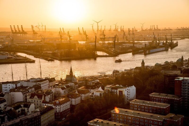 Hamburg: Speicherstadt and HafenCity 2-Hour Tour - Key Points